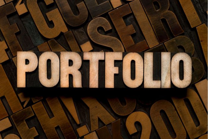 BUILDING YOUR ACTING PORTFOLIO: WHAT TO INCLUDE AND HOW TO STAND OUT ...